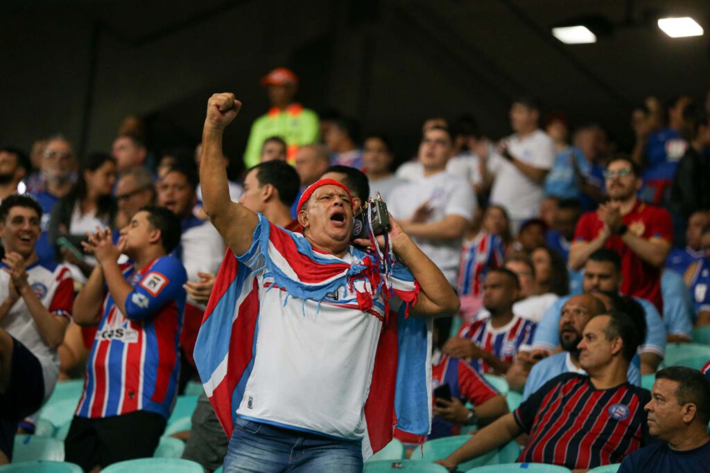 Cria do Bahia chega com o pé na porta e está pedindo passagem na elite ...